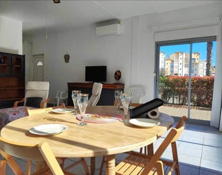 Gruissan - Appartement 56 M   T2 Vue Sur Le Port - Gruissan