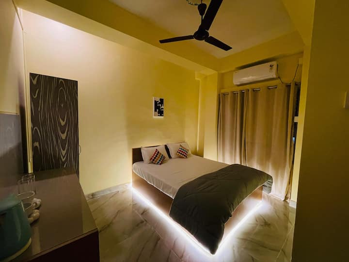 Riverview Homestay Light Room - Dibrugarh