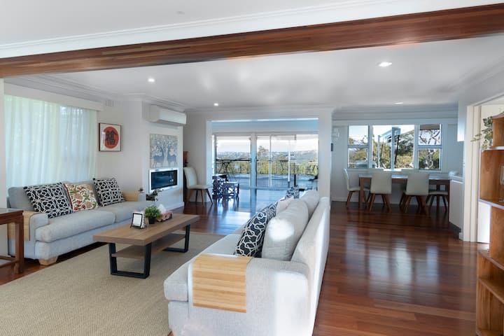 Northern Beaches Abode@ Elanora Heights 3 Bedroom - Narrabeen