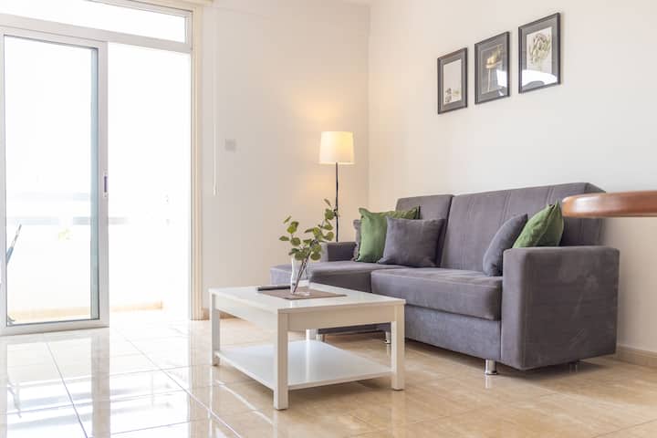 Stunning Apartment With Sea View - Larnaca