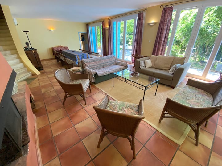 Villa  Avec Piscine, Provence-avignon-ardeches - Bagnols-sur-Cèze