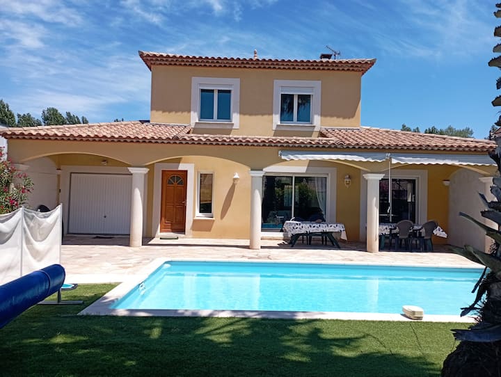 Maison 6/8 Personnes Avec Piscine, Plage à 400m . - Aigues-Mortes