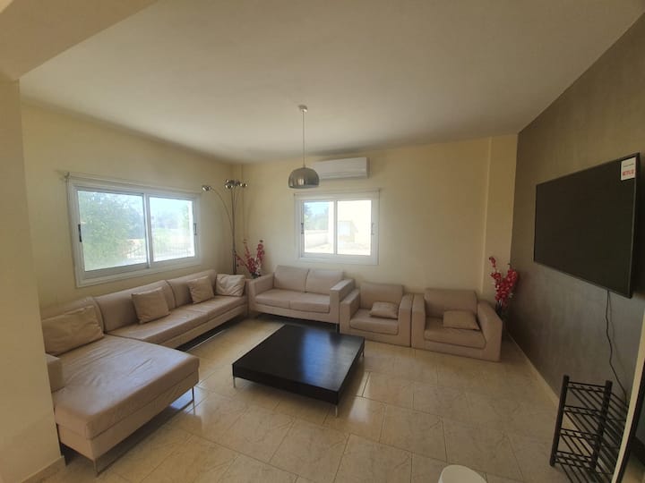 Detached 4 Bed House In Pervolia - Chypre