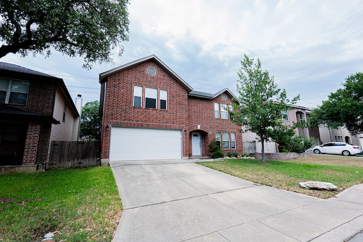 A Family Retreat For All Ages! - San Antonio