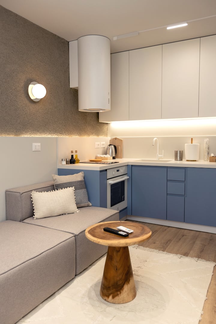 Azure Apartment - Tirana