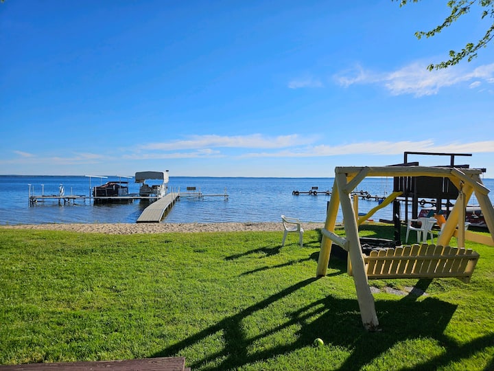 “R” Log Cabin - Houghton Lake, MI