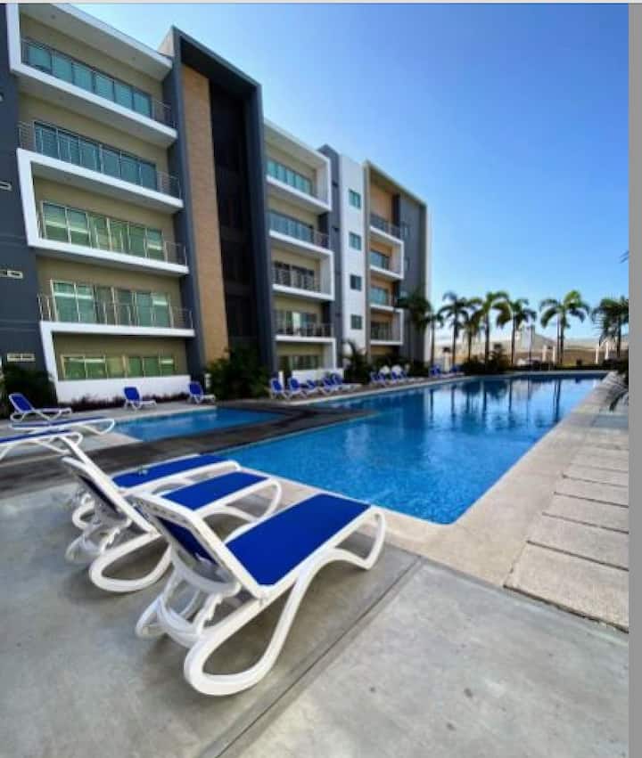 Alberca, Playa A 900 Mts.en El Corazón De Mazatlán - Mazatlán
