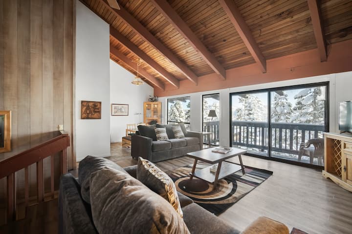 Just Remodeled~new Flooring&baths~woodsy Area - Mammoth Mountain, CA