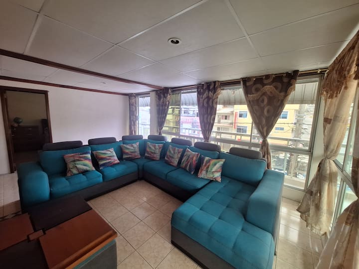 Apartamento De Tres Dormitorios - Esmeraldas