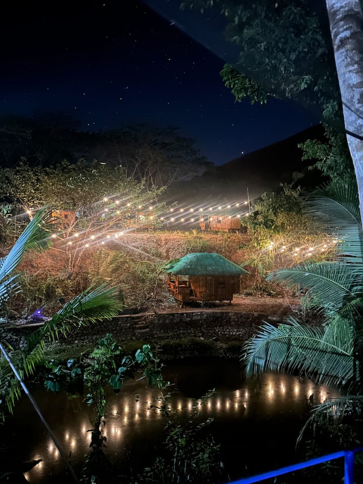 Traditional Filipino Kubo House / Nipa Hut 4 - Coron