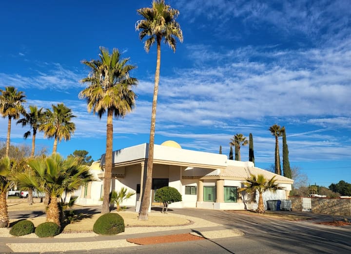 Country Club Estate Getaway! - Santa Teresa, NM