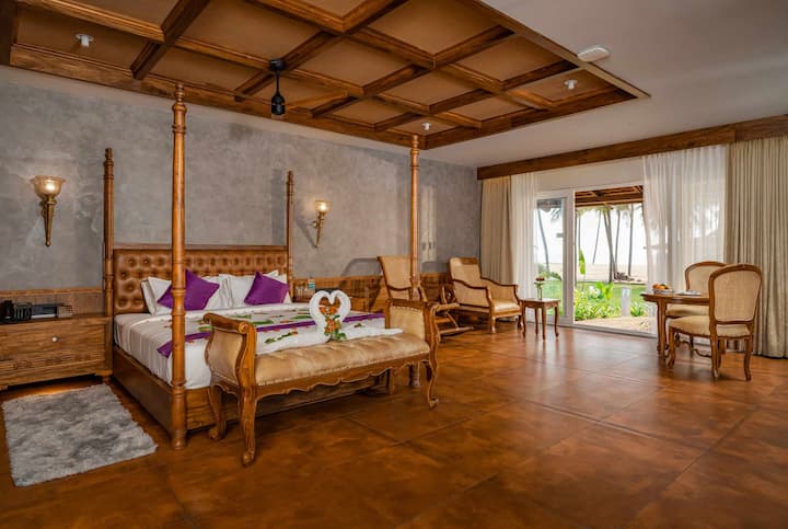 Waves Beach Pool Villa - Kanhangad