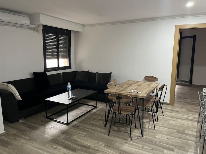 Appartement Sécurisée Et Calme. - Oran, Algerie