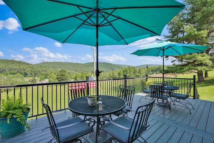 Peaceful Cabin W/ Fire Pit, Games & Mountain View - Wellsboro, PA
