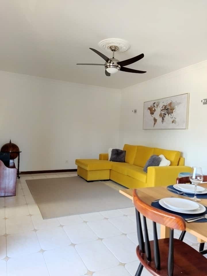 Apartamento Com 3 Quartos, Centro Da Cidade - Faro
