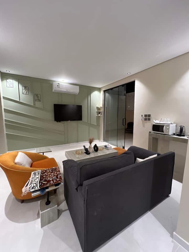 شقه بجلسه خارجيه وجاكوزي #13 - Madinah