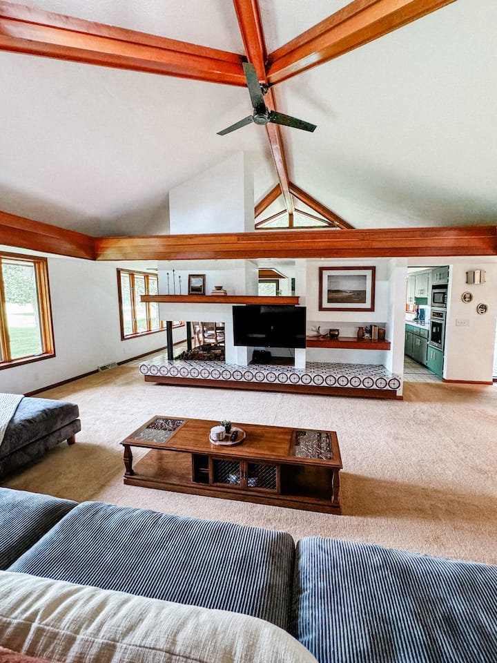 Stable Waters House - Watertown, SD