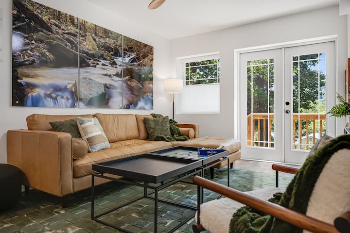 Fenced Yard_2 Decks_2 Living Rooms_dwntn Hvl 5 Min - Hendersonville, NC