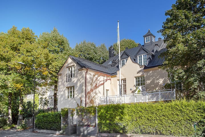 Unik Loft-lägenhet I Fd Kyrka - Estocolmo