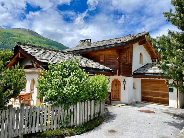 Chalet Au Charme Traditionnel - Arolla