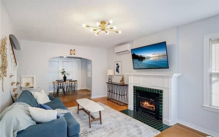 2 Bed, 1.5 Bath Near Ft Sam, Uiw, Trinity, Airport - Alamo Heights, TX