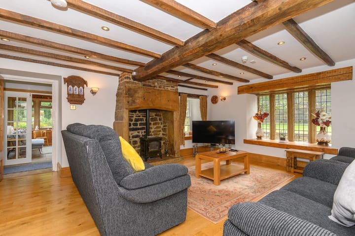 Farmhouse & Grounds – Events & Gatherings Welcome - Leeds