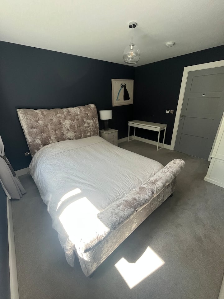 Fantastic Two Bed Salthill Apt - Galway
