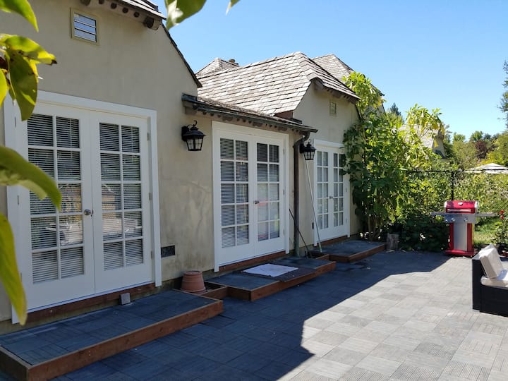 Private Cottage In Atherton - Palo Alto, CA