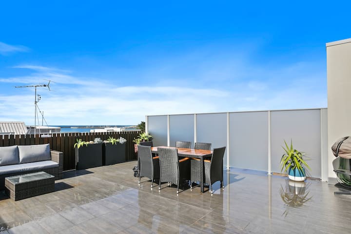 Sea View One-bedroom Apartment - Apollo Bay