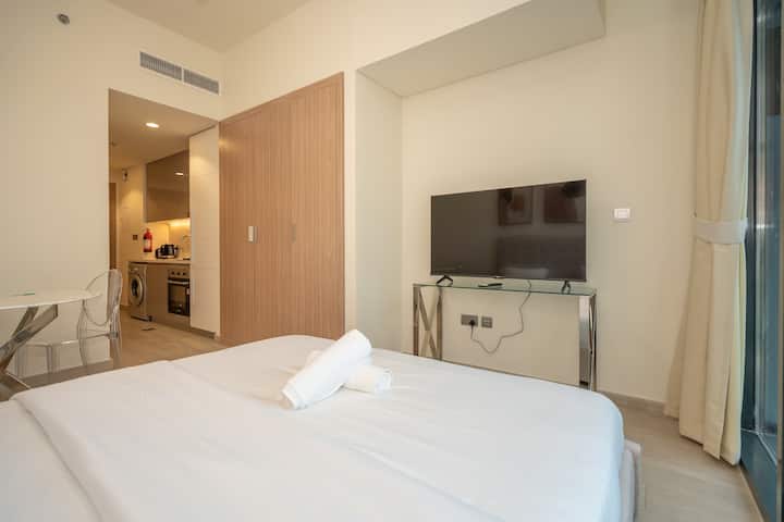 Azizi Riviera 10 Mins Downtown - Dubai