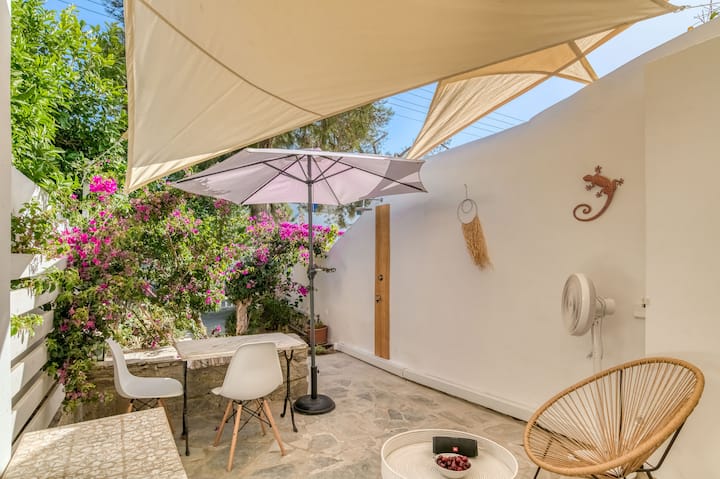 The Tiny House - Paros