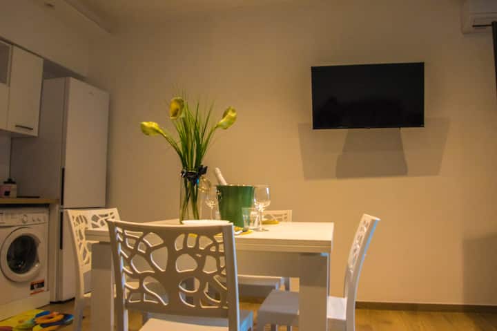 Cozy And Charming Apartment In Monopoli - Monopoli