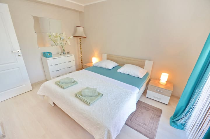 Dada 2 - One Bedroom Apart. With Garden An Balcony - Kotor