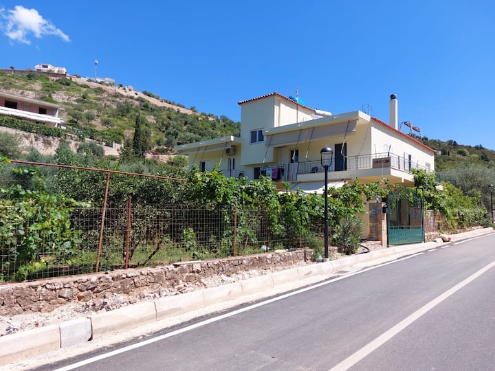 Appartamento 2 Camere A 10 Min A Piedi Dal Centro - Himarë