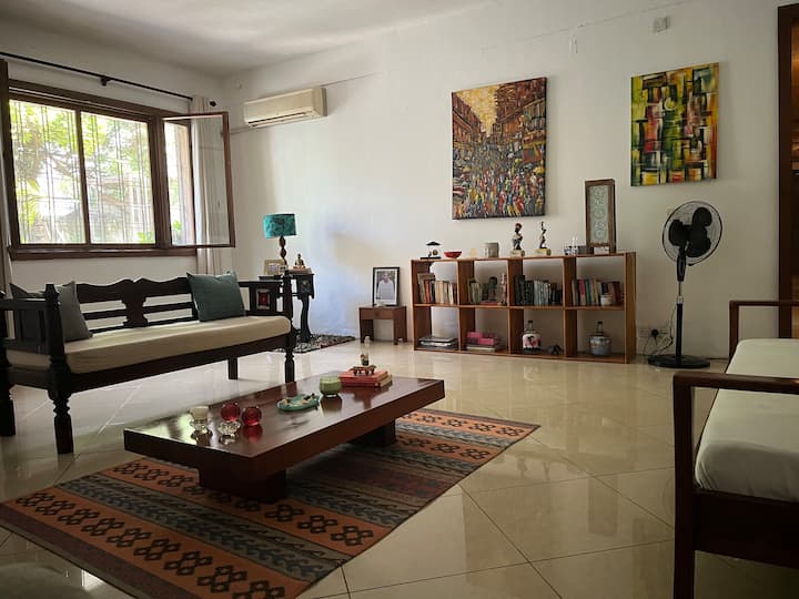 Room In Beautiful Home With Lush Garden - 三蘭港