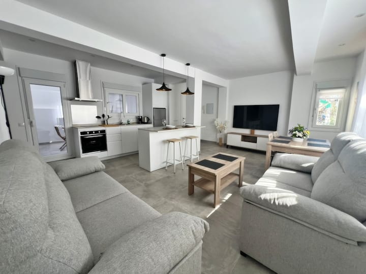 New & Luxurious Beach Apartment - Fuengirola
