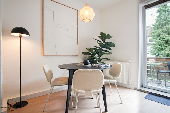 Homefy Balcony Apartment | 4 Pax | Top Location - Essen