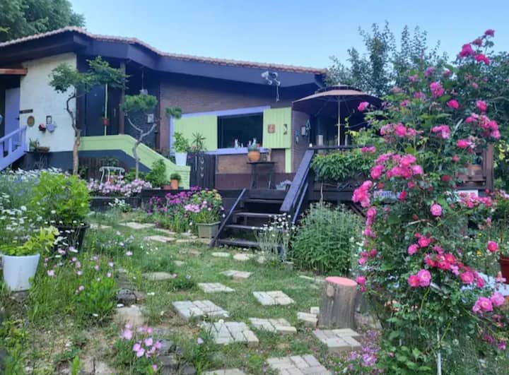 쁘띠 프로방스/곤지암리조트.곤지암스키장.화담숲이 아주 가까운  정원이 아름다운 펜션 - 곤지암읍