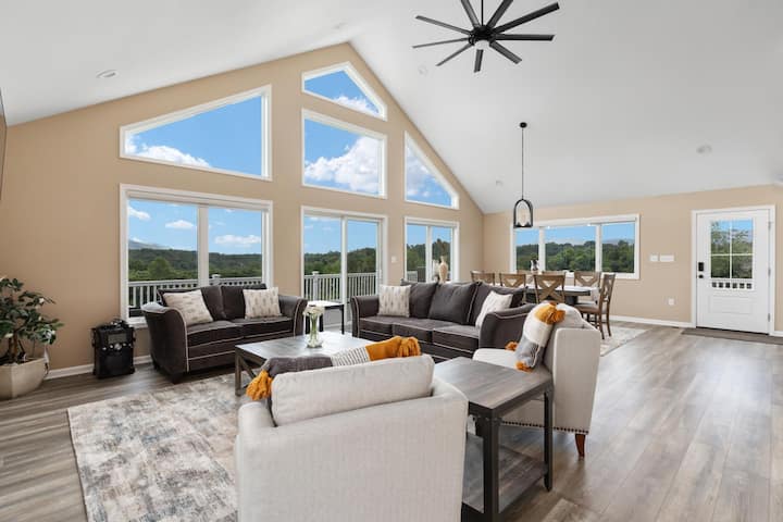 New! Chateau Mountain Retreat - Stanley, VA