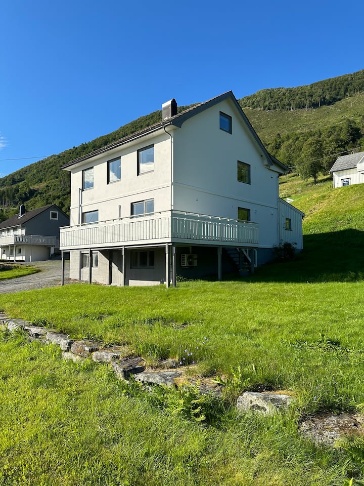 Sjarmerende Leilighet På Landet - Volda