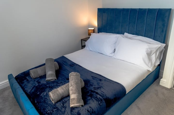 Comfy 3br | Sleeps 6 | Free Parking | Family/work - York