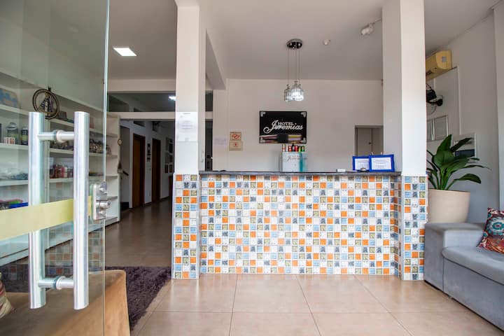 Mais De 20 Anos Cuidando De Você Com Todo Carinho - Barretos