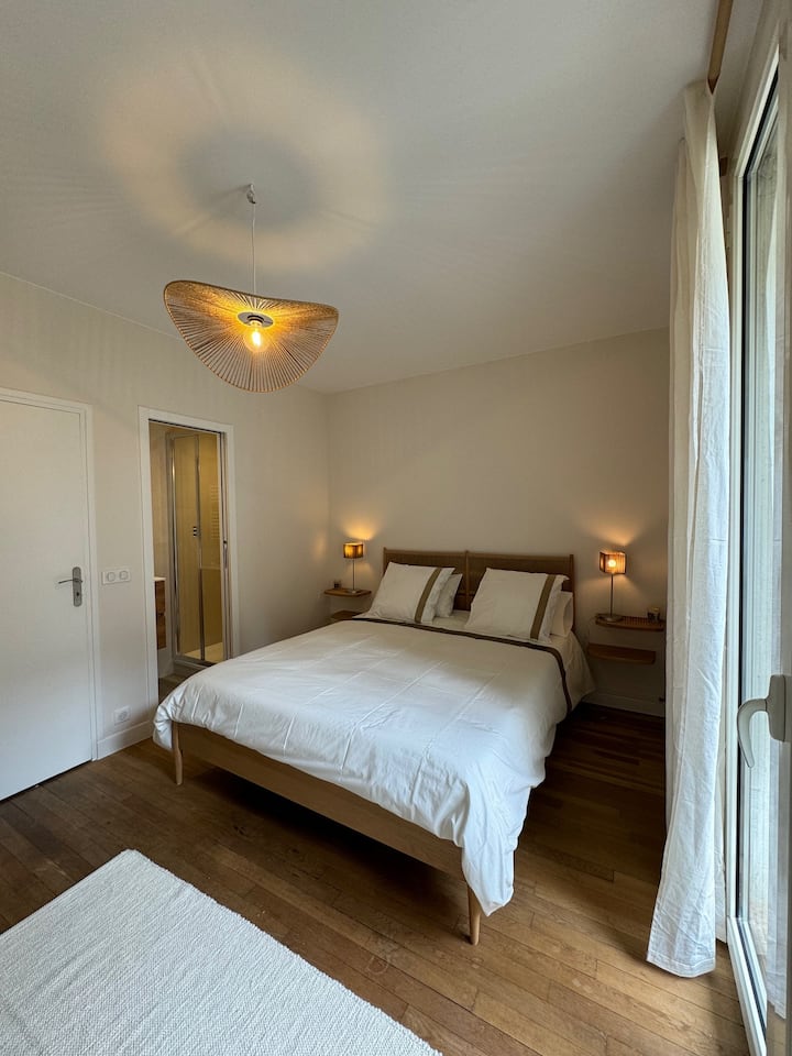 Bienvenue Au Calme 
Chambre Avec Sa Sdb Privée - Boulogne-Billancourt