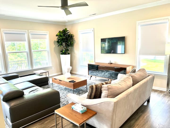 Home Away From Home. 15mins From Downtown. - Lake Wylie, SC