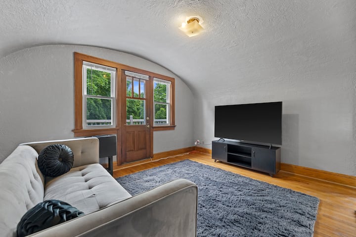Amfam Field/fiserv/rave 5-9min - Milwaukee, WI