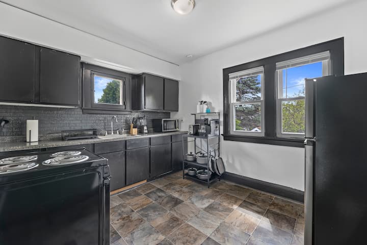 Amfam Field/fiserv/rave 5-9min - Milwaukee, WI