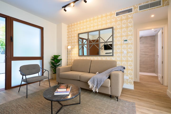 Luminoso Apt. De Diseño Con Parking Gratis - Séville