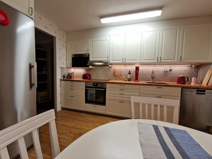 Hel Lägenhet, Nära ÖRebro Slott Och Resecentrum - Örebro