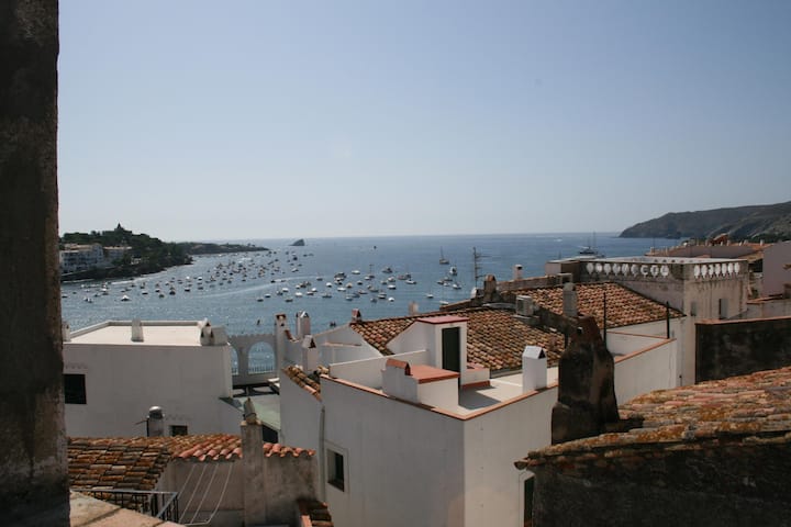 Acollidor àTic Amb Vistes Al Mar - Cadaqués