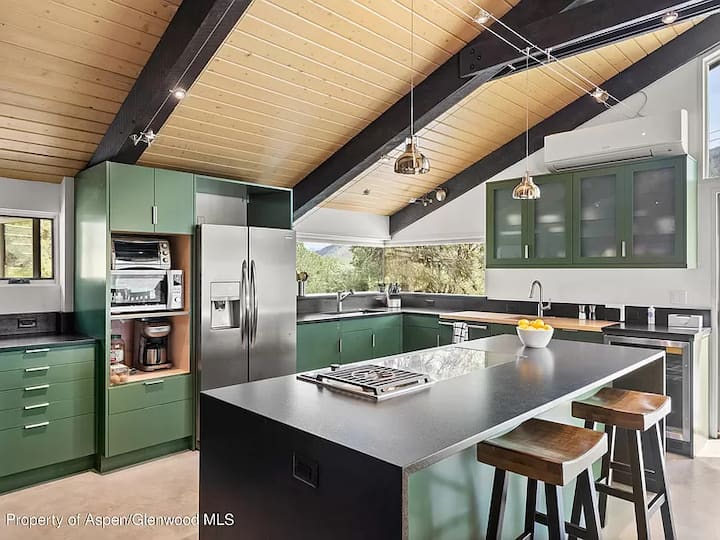 Secluded Luxury | Deck | Views - Basalt, CO